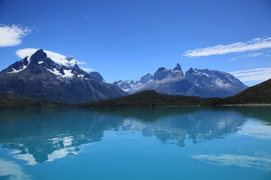 El Lago Pehoé, es un lago ubicado dentro de el Parque nacional Torres ...