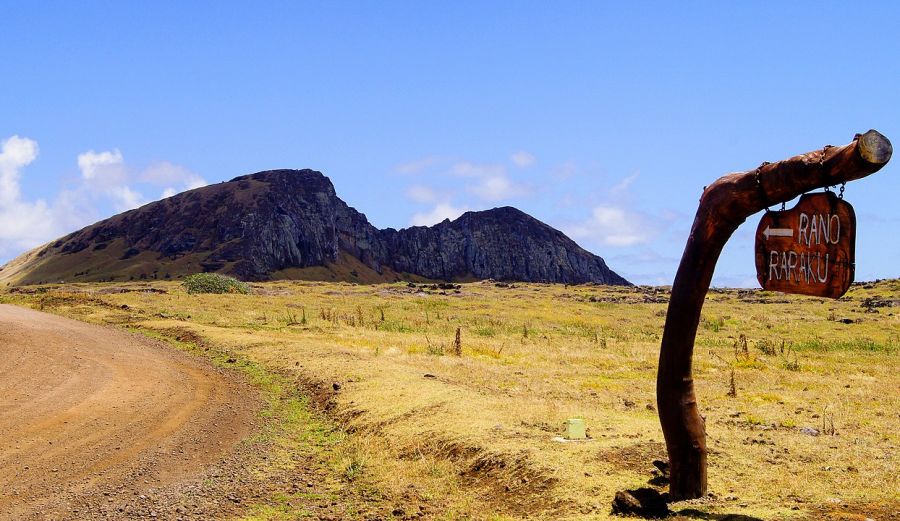 Volcán Rano Raraku. Isla de Pascua - CHILE